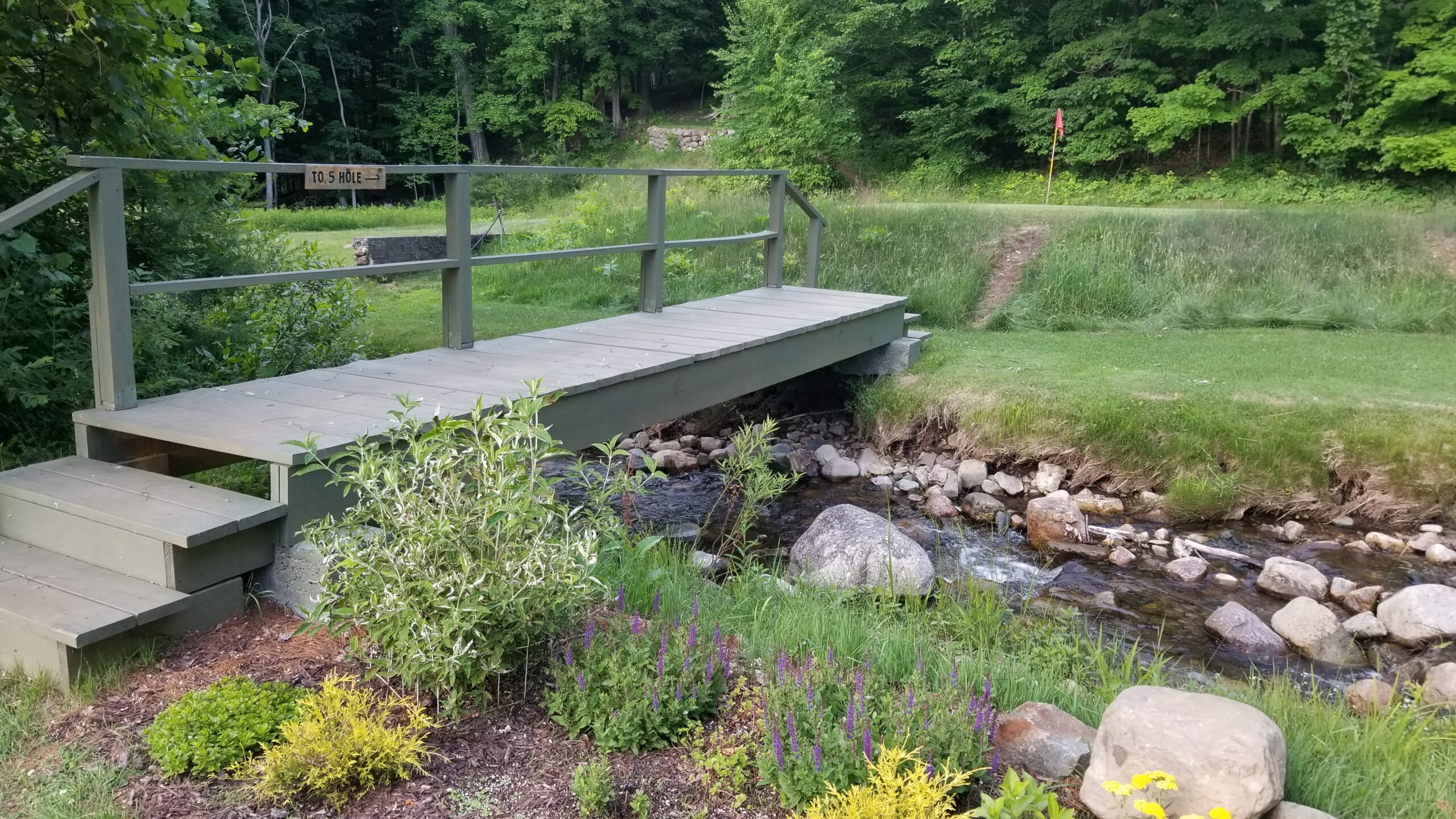 Huletts on Lake George | Huletts Landing Family Cottages